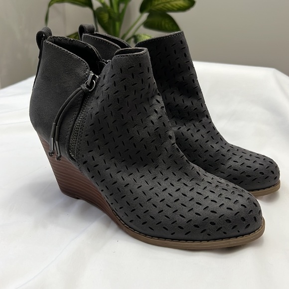 Report | Shoes | Wedge Booties | Poshmark